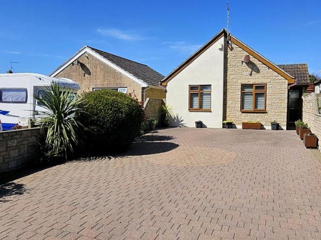 1 bedroom detached bungalow for sale