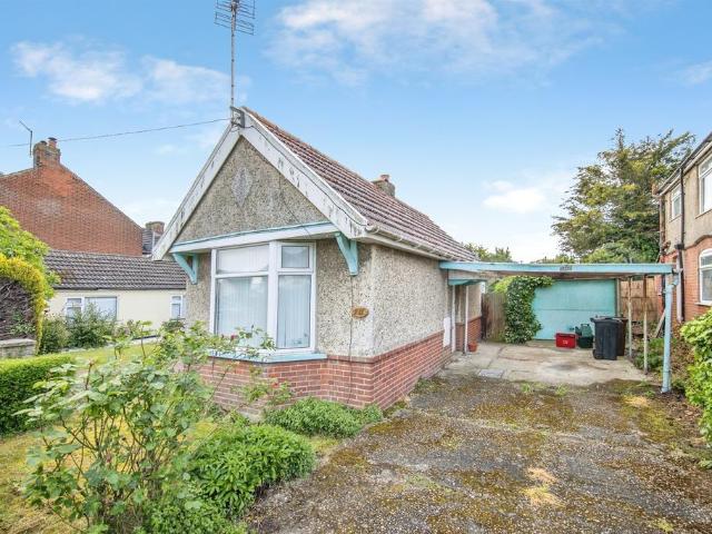 1 bedroom detached bungalow for sale