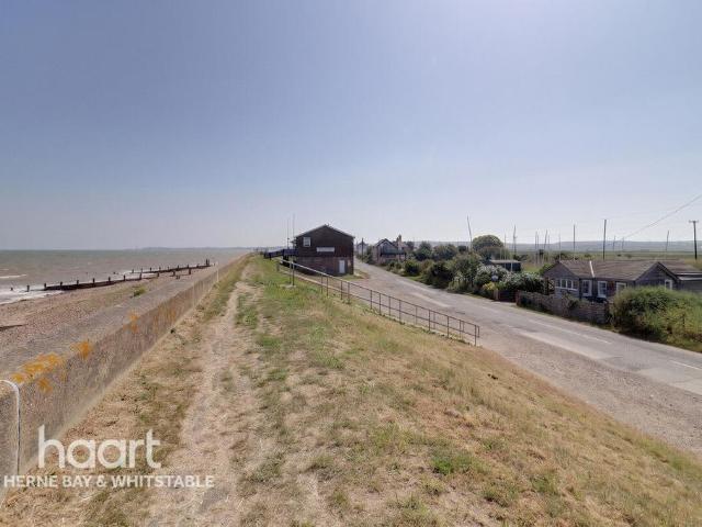 1 bedroom detached bungalow for sale
