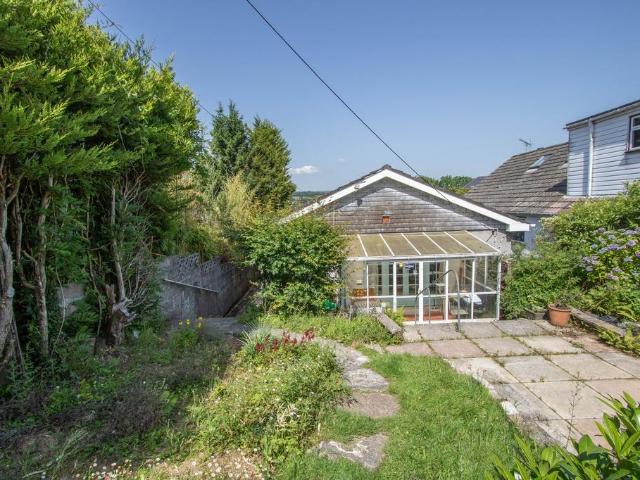 1 bedroom detached bungalow for sale