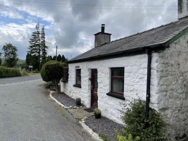 1 bedroom detached bungalow for sale