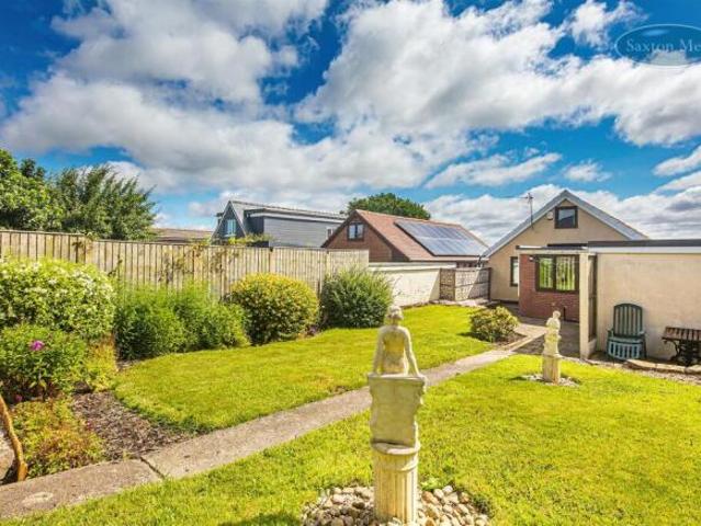 1 bedroom detached bungalow for sale in Briarfields Lane, Worrall, Sheffield, S35