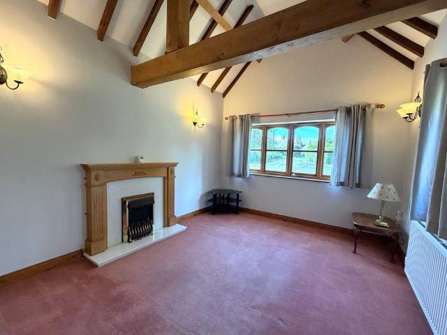 1 bedroom detached bungalow to let