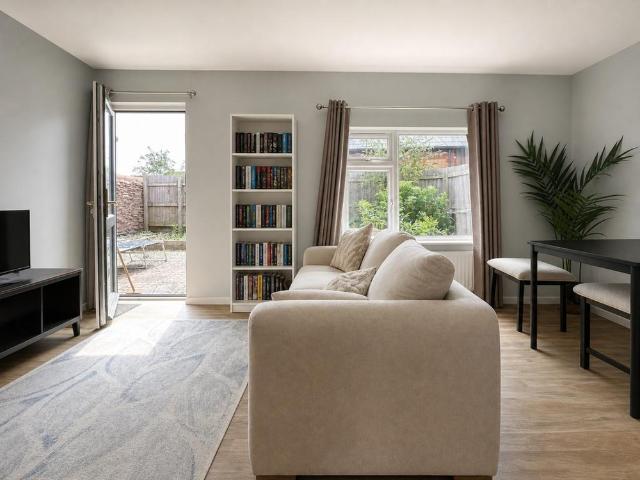 1 bedroom detached bungalow to rent