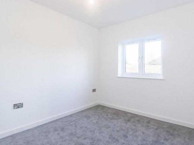 1 bedroom detached bungalow to rent