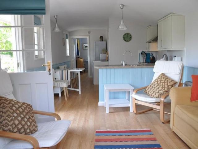 1 bedroom detached bungalow to rent