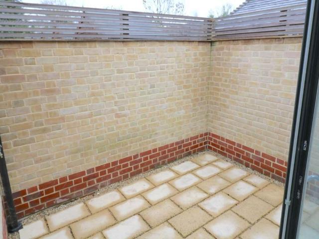1 bedroom detached bungalow to rent