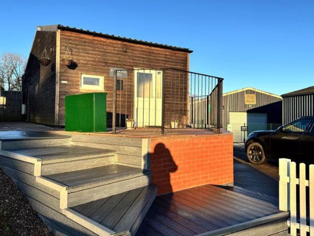 1 bedroom detached bungalow to rent