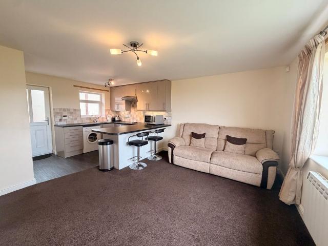 1 bedroom detached bungalow to rent