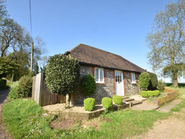 1 bedroom detached bungalow to rent