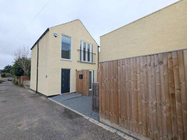 1 Bedroom Detached House