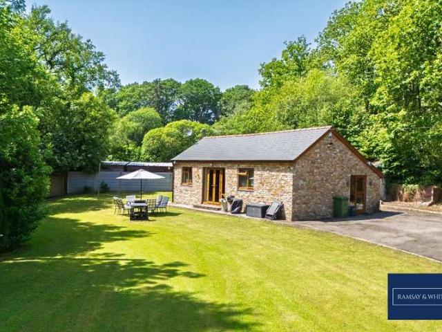 1 Bedroom Detached House