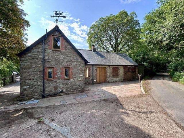 1 Bedroom Detached House