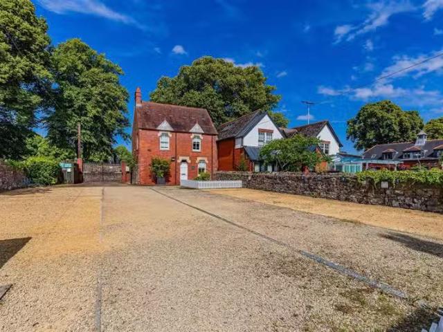1 bedroom detached house for rent in Cathedral Road, Pontcanna.