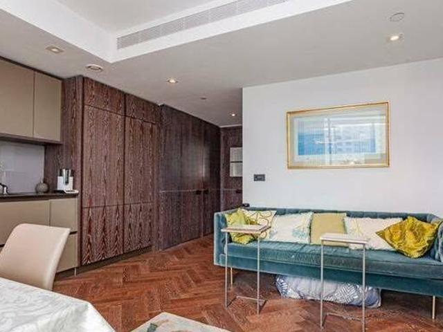 1 bedroom detached house for rent in Circus Road West London SW11