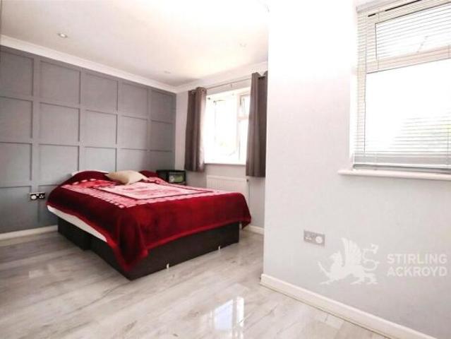 1 bedroom detached house for rent in Aldershot Road, Guildford, Surrey, GU2