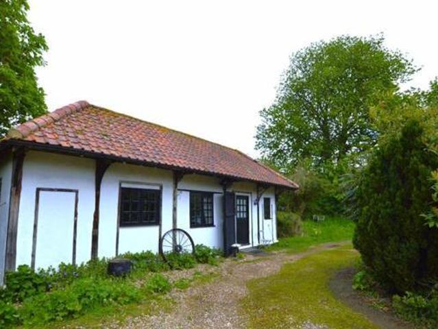 1 Bedroom Detached House For Rent In Bishops Stortford, Herts