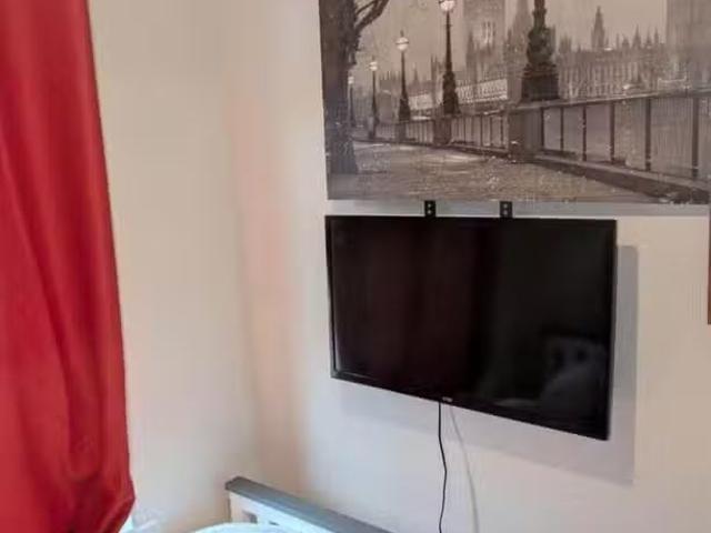 1 bedroom detached house for rent in Goldfinch Drive, Bury, Gr.
