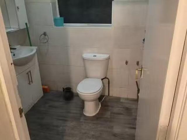 1 bedroom detached house for rent in Eastern Avenue, Ilford, L.