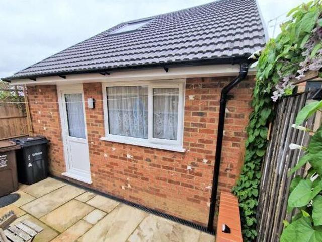 1 Bedroom Detached House For Rent In St. Albans, Hertfordshire