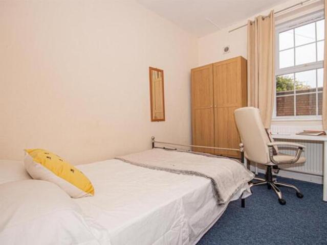 1 bedroom detached house for rent in Russell Terrace, Leamington Spa, CV31