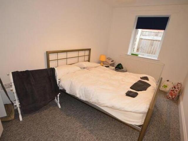 1 Bedroom Detached House For Rent In Winton