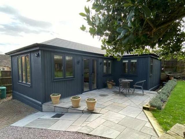 1 bedroom detached house for rent in Ton Lane Lowdham NG14