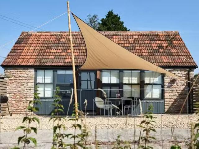 1 bedroom detached house for rent in The Byre, Worminster Sh.