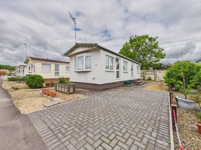 1 bedroom detached house for sale