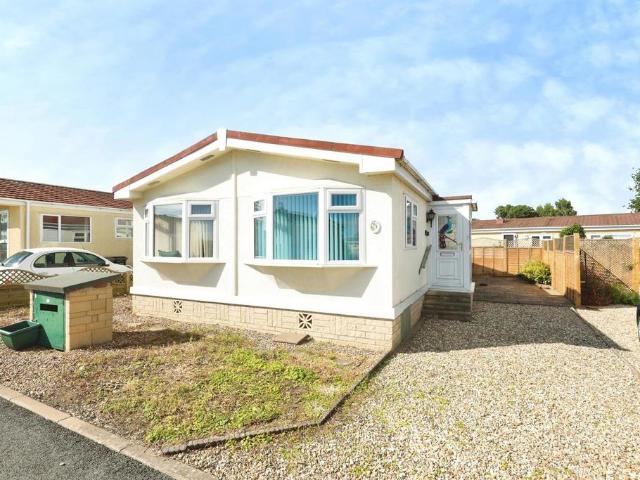 1 bedroom detached house for sale