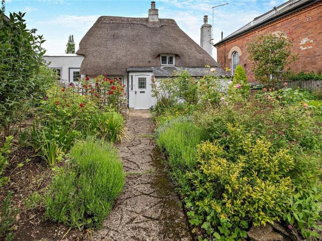 1 bedroom detached house for sale
