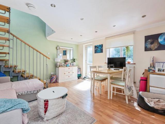 1 bedroom detached house for sale