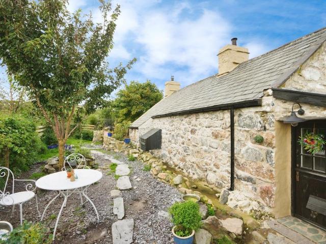 1 bedroom detached house for sale