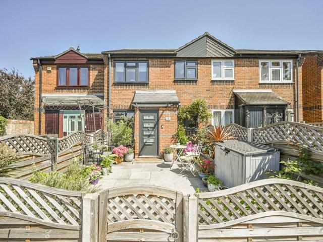 1 bedroom terraced house for sale