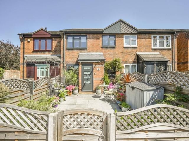 1 bedroom detached house for sale
