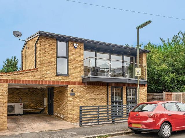 1 bedroom detached house for sale