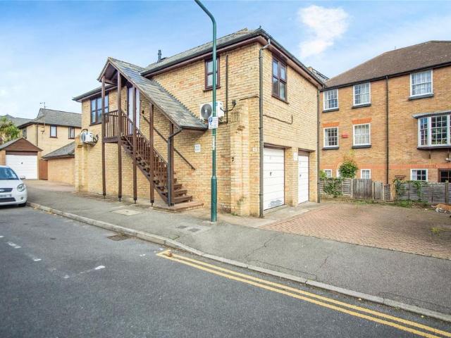 1 bedroom detached house for sale