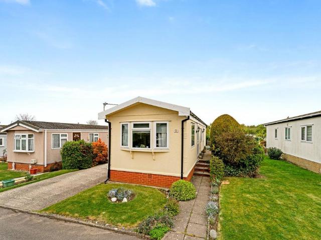 1 bedroom detached house for sale
