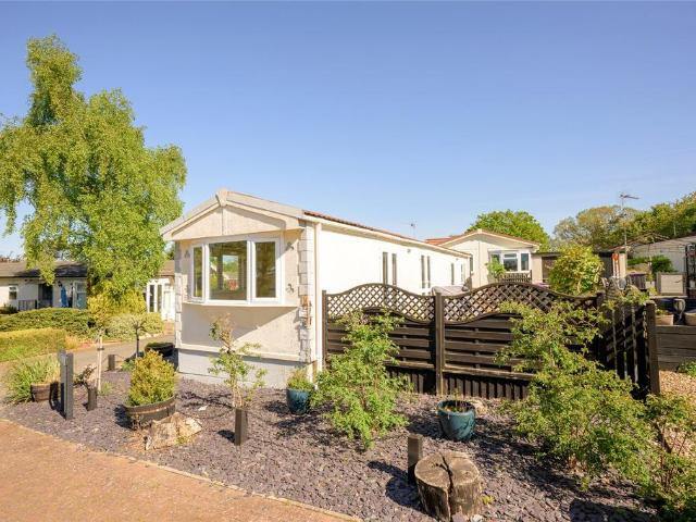 1 bedroom detached house for sale