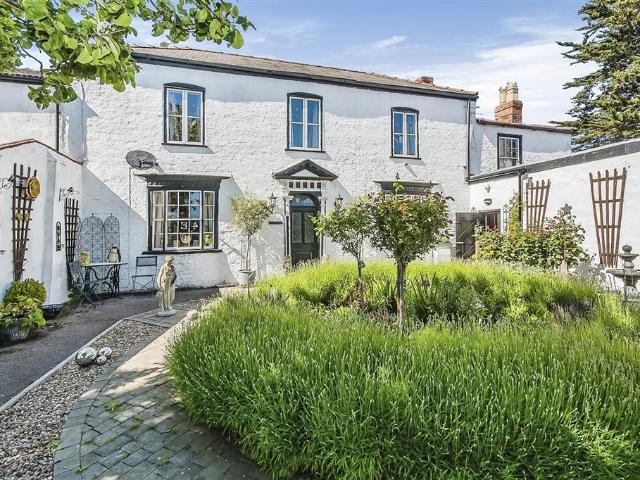 1 bedroom detached house for sale