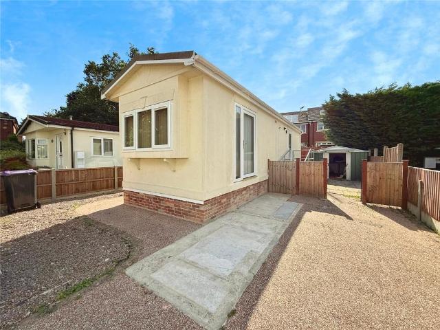 1 bedroom detached house for sale