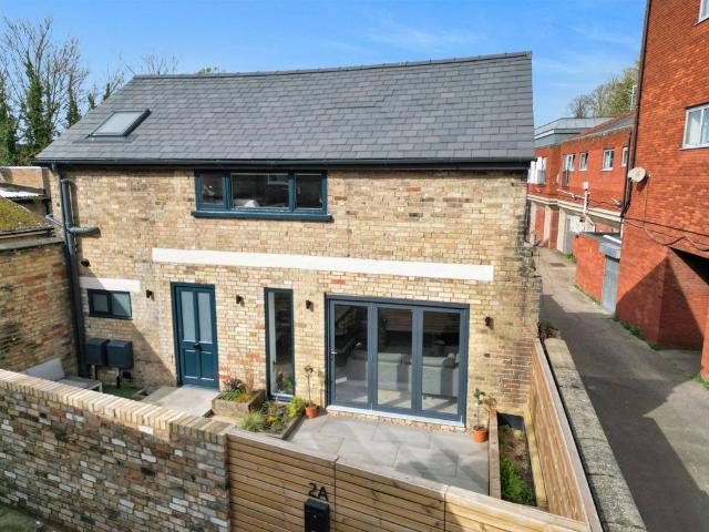 1 bedroom detached house for sale