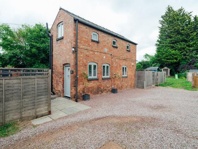 1 bedroom detached house for sale