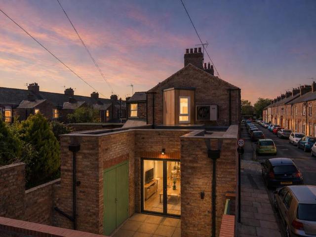 1 bedroom detached house for sale