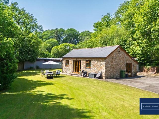 1 bedroom detached house for sale