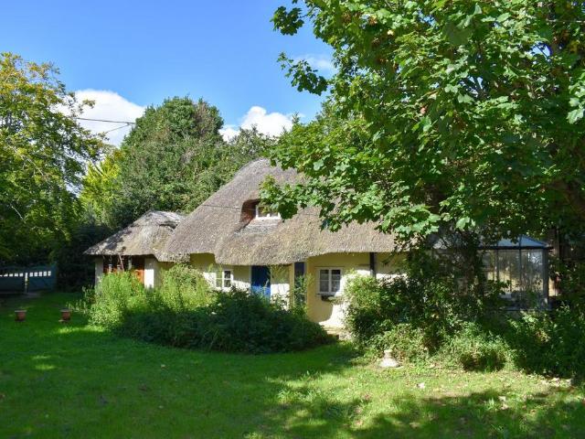 2 bedroom detached house for sale