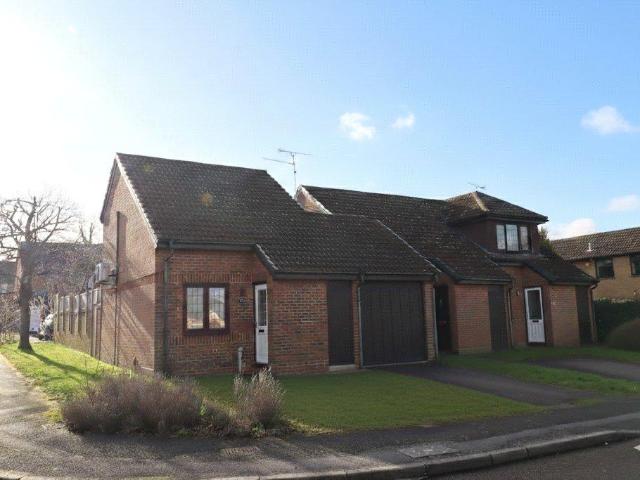1 bedroom detached house for sale