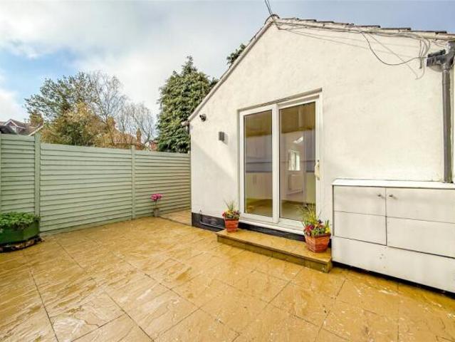 1 bedroom detached house for sale in Hatfield Road, St. Albans, Hertfordshire, AL1