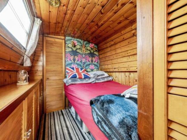 1 bedroom detached house for sale in Priory Marina, Bedford, Bedfordshire, MK41