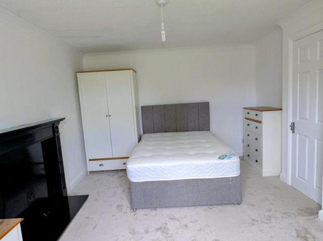 1 bedroom detached house to rent